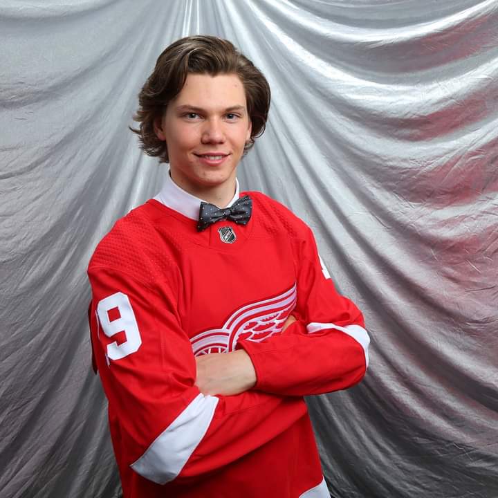 Moritz Seider Drafted By The Detroit Red Wings 🏒 Team & Win The Calder ...