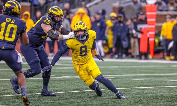 Derrick Moore Is Going To Be A Beast Mode At DE For The Maize & Blue ...